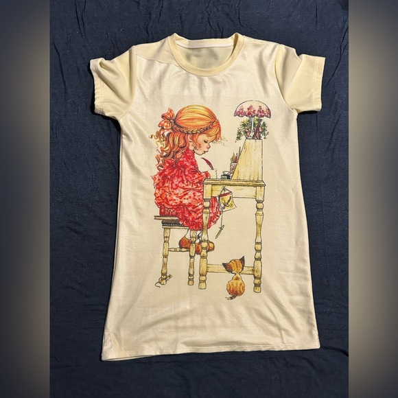 Tops | Little Girl Sitting Tshirt For Women Size Small | Poshmark